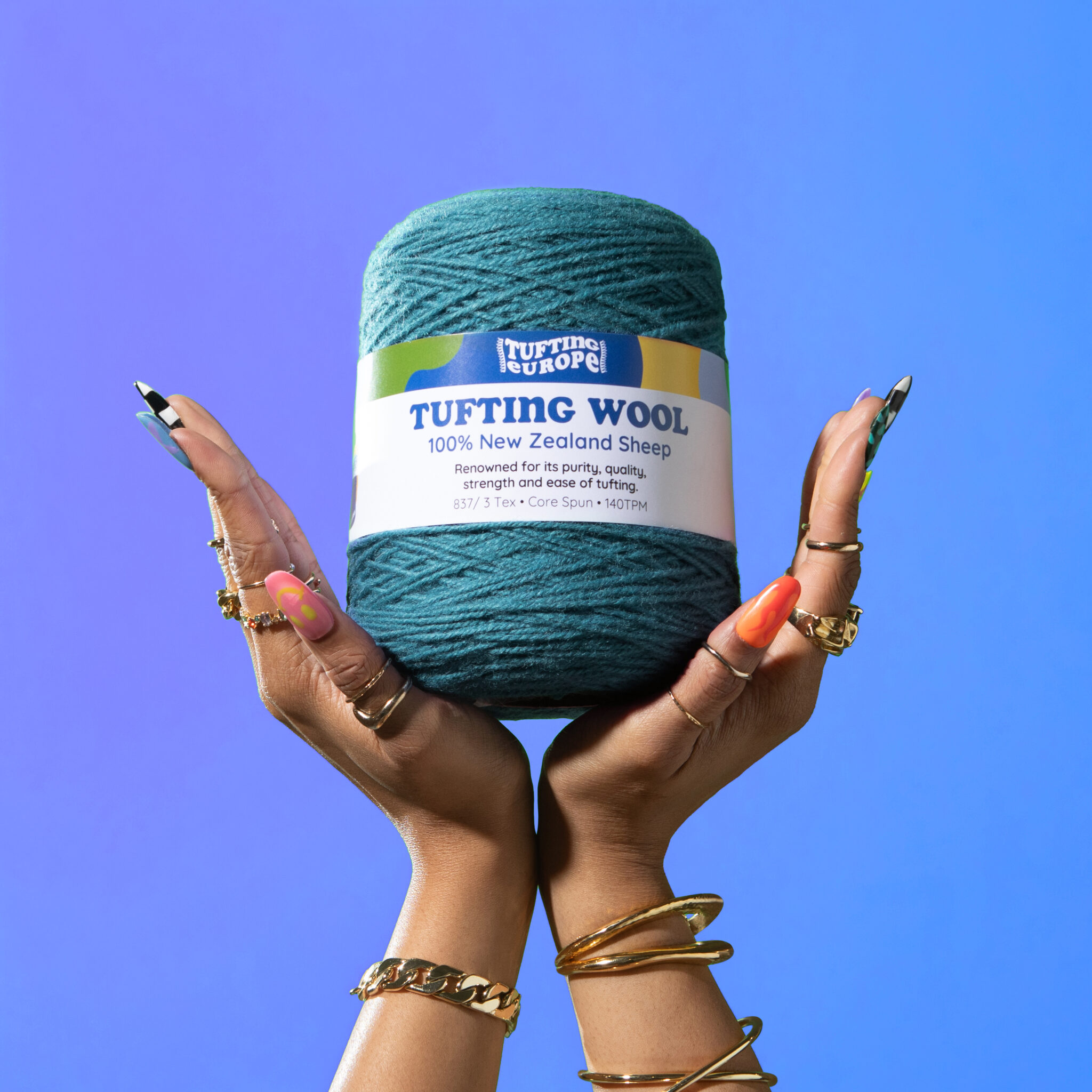 Mid Indigo Blue 500 g Wool Tufting Yarn - Tufting Europe