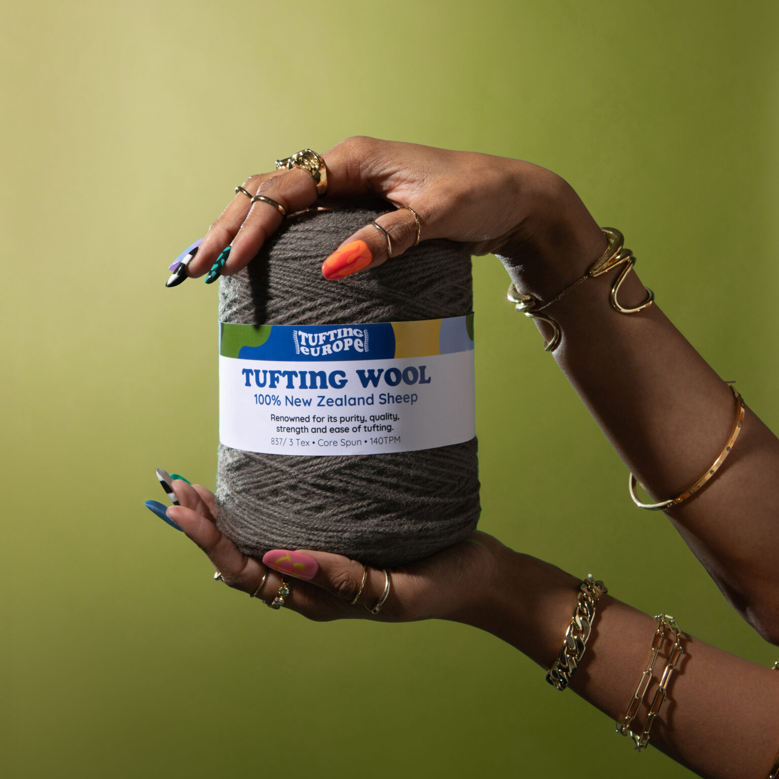 Dark Brown 500 g Wool Tufting Yarn - Tufting Europe