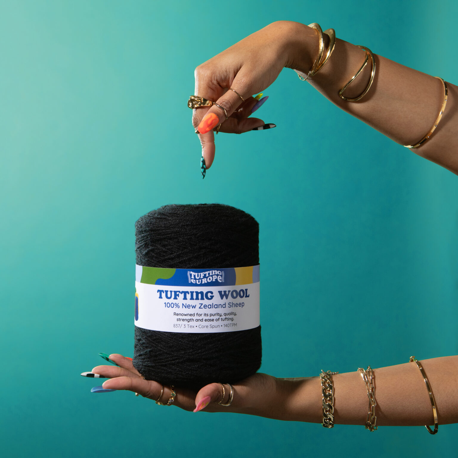 Black 500 g Wool Tufting Yarn - Tufting Europe